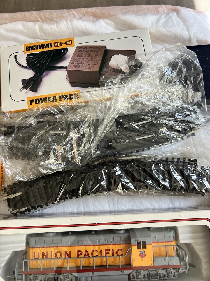 Lot of HO scale Train Locomotives X2, Rails, Bridges Power Pack & Misc ...