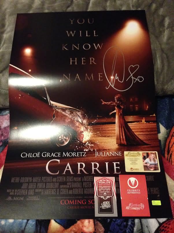 Chloe Grace Moretz Carrie Poster