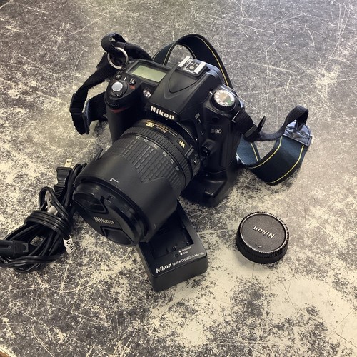 Nikon D90 12.3MP SLR Camera w/ 18-105mm lens & Meike MK‑D90 battery ...
