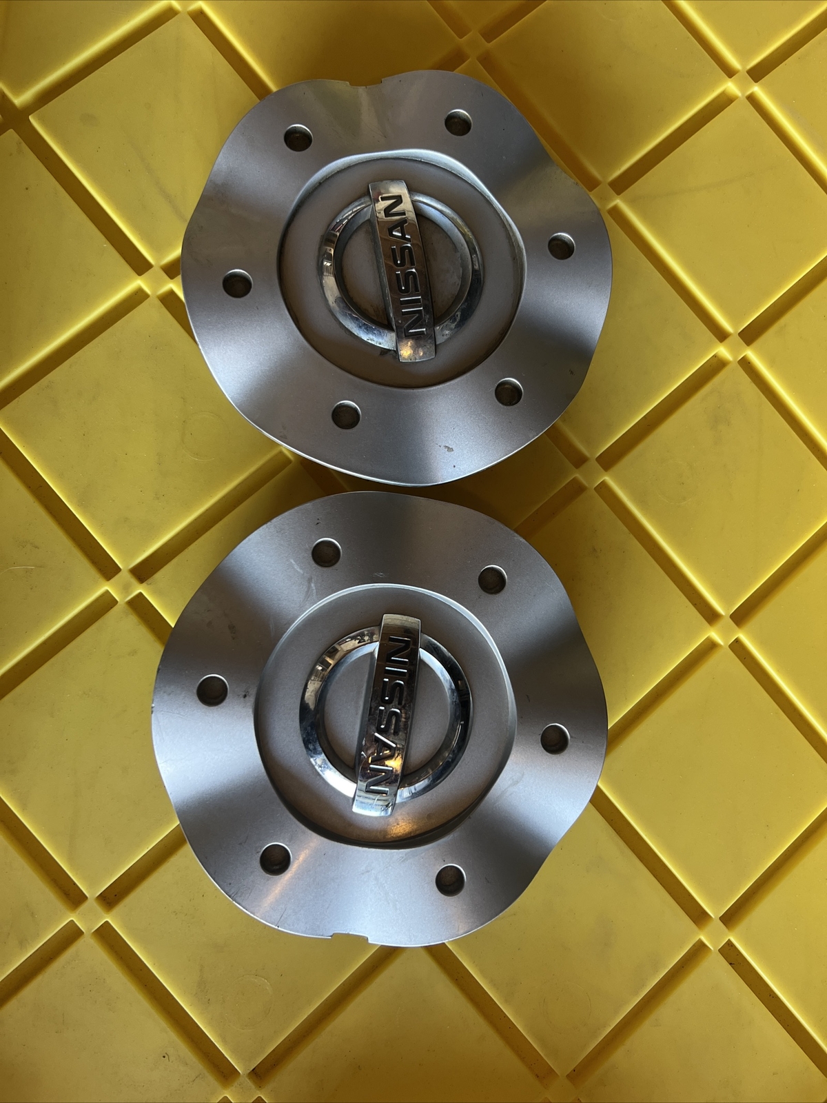 (2) 2003 - 2005 NISSAN MURANO OEM 18" ALLOY WHEEL CENTER CAPS 40315 ...