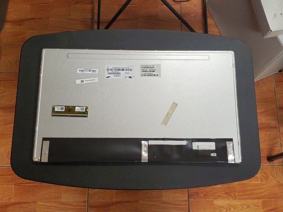 HP All-in-one replacement LCD 939247-001 - manufactured by Samsung ...