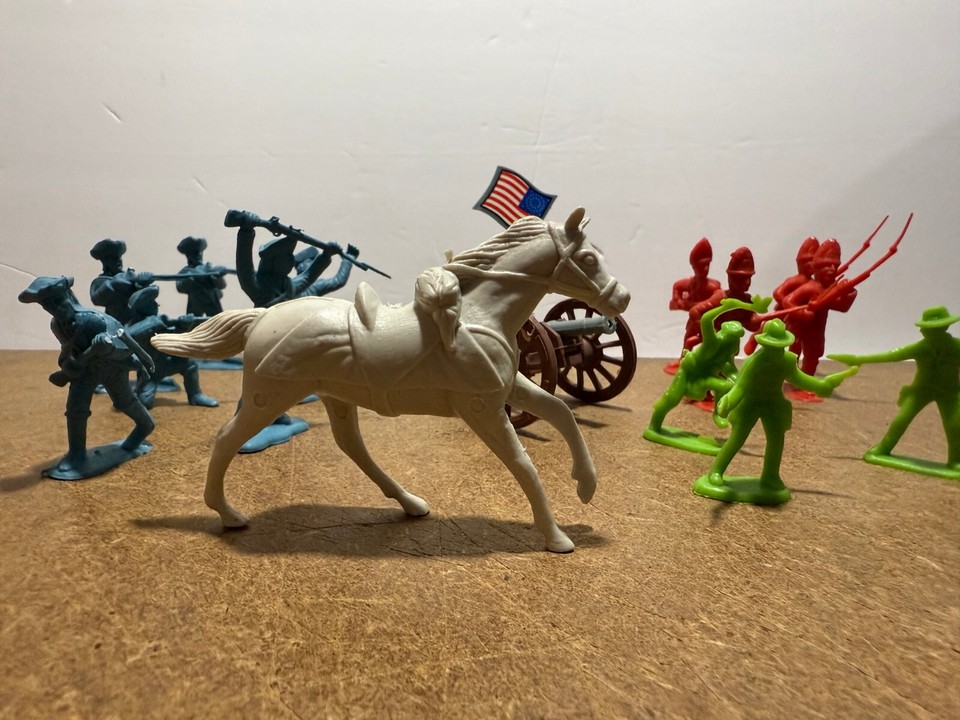 16 Pcs Asst Plastic Mini Army Men Bulk Toy Soldiers Civil War Cowboy ...