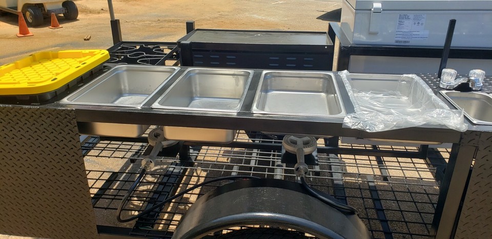 Mobile Food Cart Restaurant on Wheels Business Road Runner BBQ Smoker ...