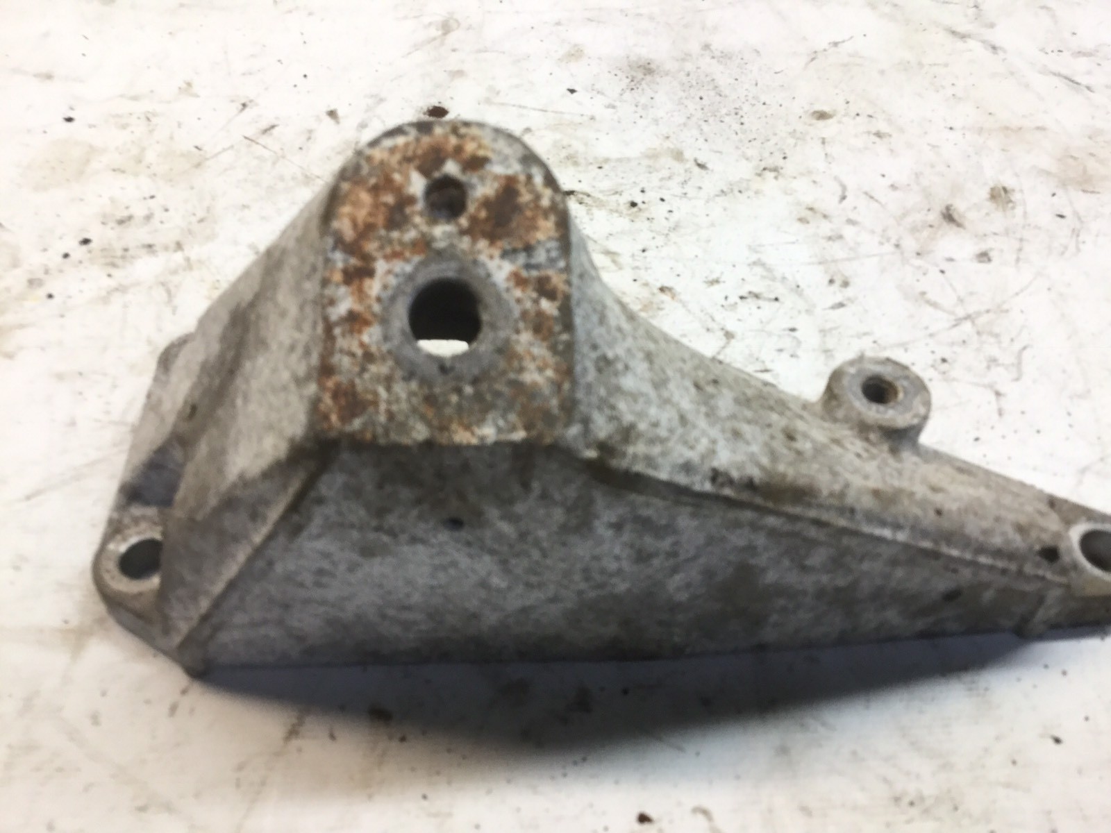 01-06 LEXUS LS430 ENGINE MOTOR RIGHT MOUNT MOUNTING BRACKET OEM S | eBay