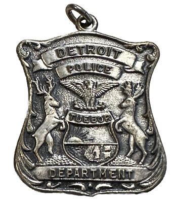 1970 Detroit Police Department Tuebor In Memoriam Quis Separabit Badge ...