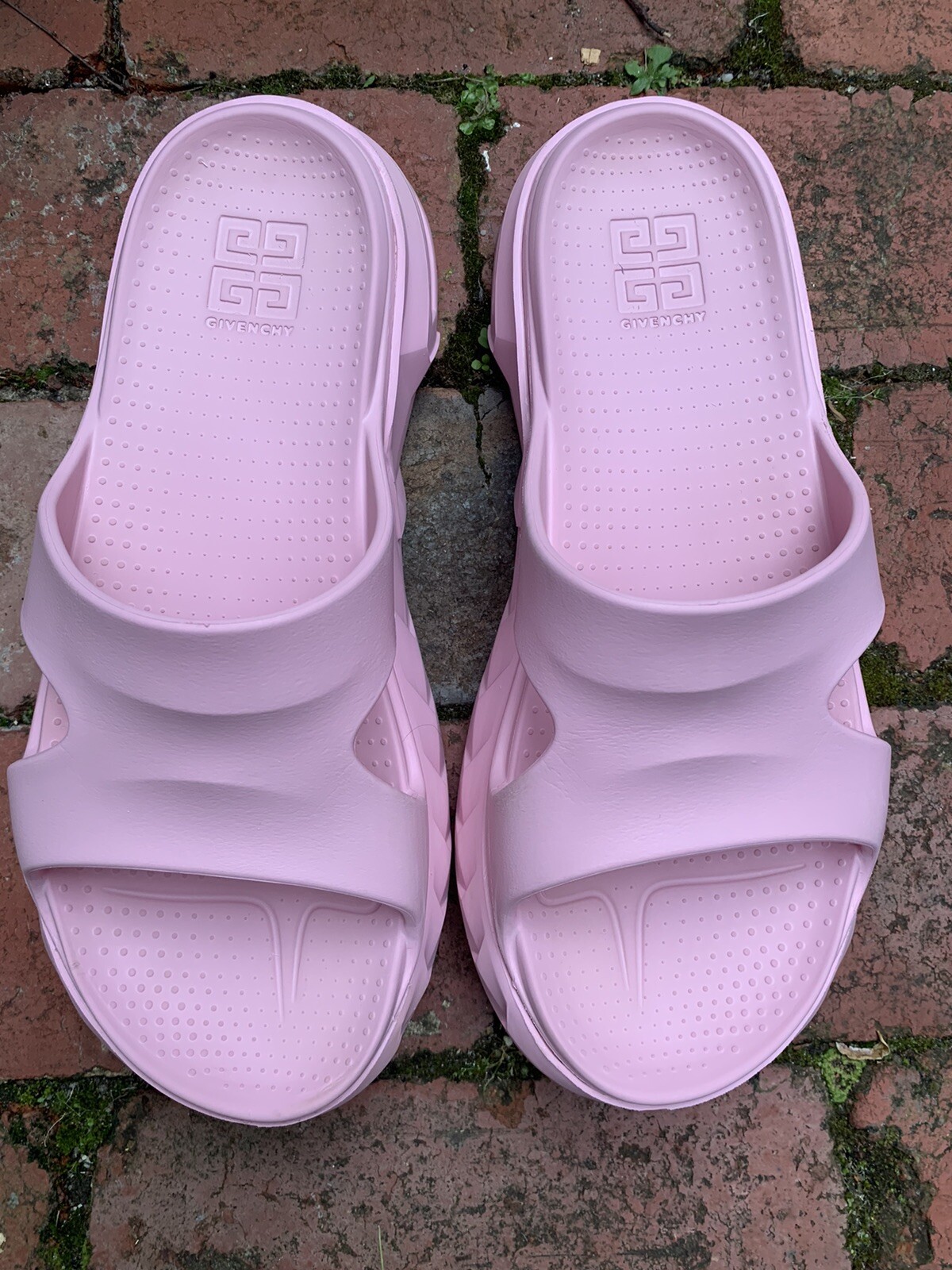 GIVENCHY MARSHMALLOW CUTOUT SLIDES LIGHT PINK EUR 41 … - Gem