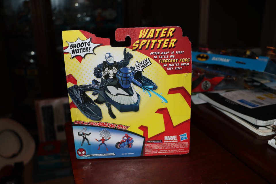 Spider-Man VENOM Web Splashers Shoots Water Spitter Action Figure NEW ...