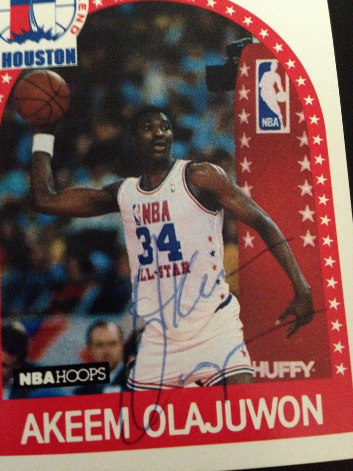 Akeem Olajuwon HOF VINTAGE HAND SIGNED '89 Hoops w/COA RARE FULL ...