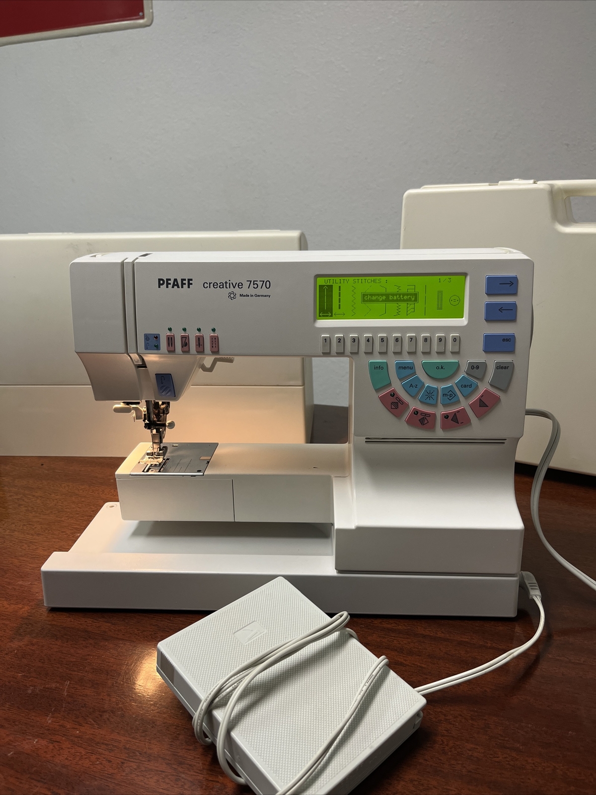 Pfaff Creative 7570 Computerized Sewing Machine for sale online | eBay