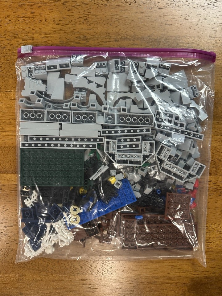 LEGO Castle: Drawbridge Defense (7079), 100% Complete w/ Instructions ...