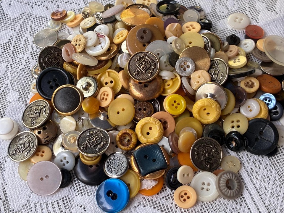 Antique Button & Buckles Lot ~ Vintage Buttons ~ Celluloid Plastics ...