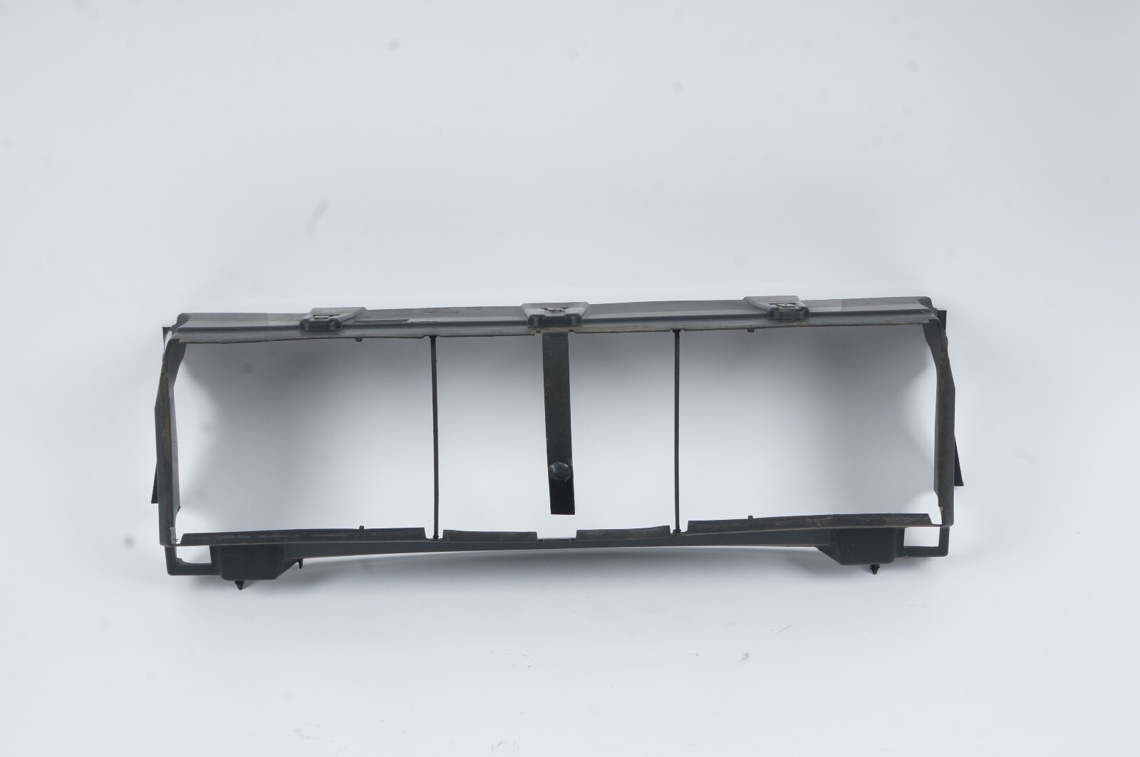 2020-2022 CADILLAC CT4 FRONT CENTER LOWER AIR DUCT GUIDE 52452141 OEM ...