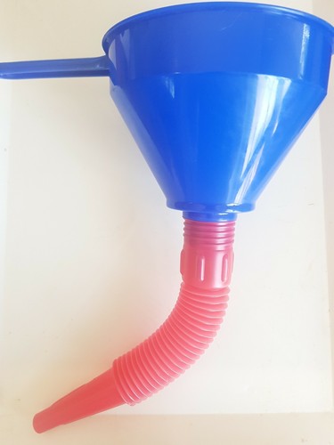 Imbuto Multiuso con Tubo SNODATO con Manico Impugnatura Diametro 15 ...