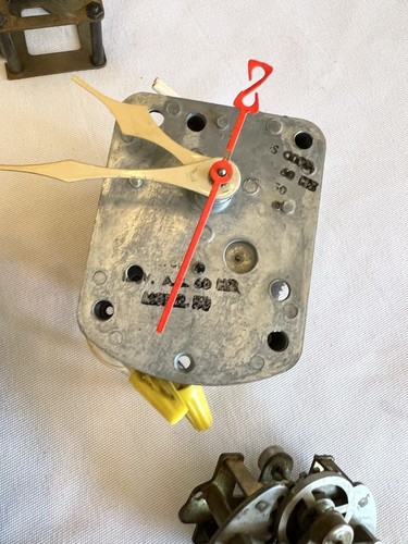 Lot of 12 Vintage Electric Clock Movements Motors for parts or repair ...