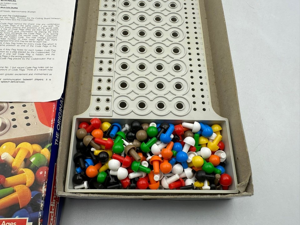 Vintage 1984 Waddingtons MASTERMIND Game The Original Code Breaking ...