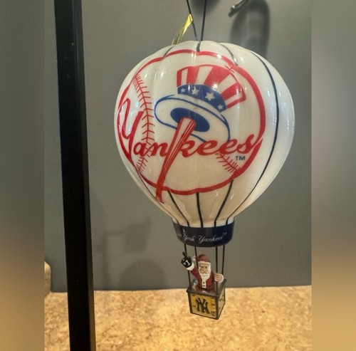 2003 New York Yankees Danbury Mint Victory Balloon Christmas Ornament ...