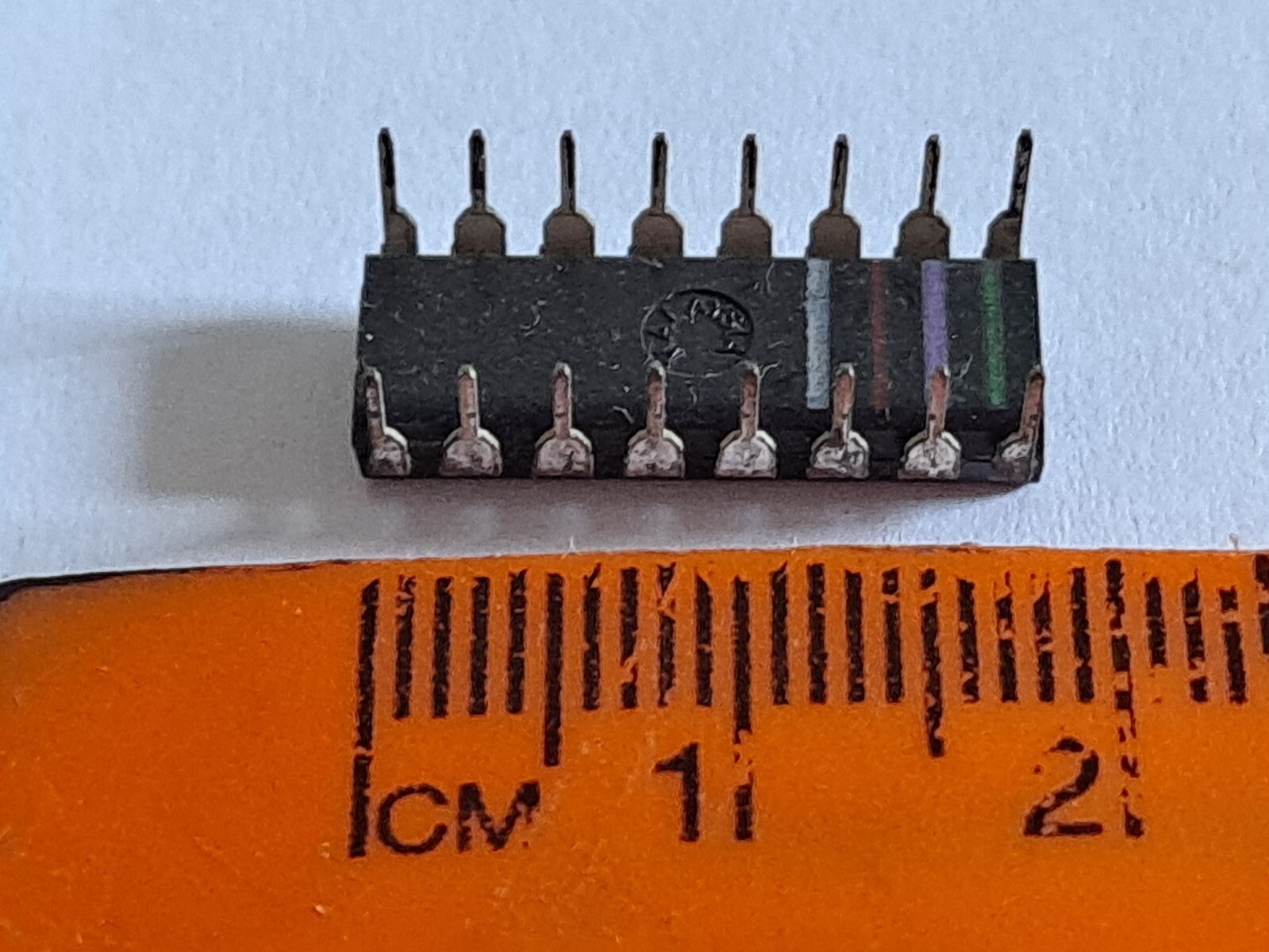MC14585B (DIP-16) MC14585BCP Genuine Original 4585 CMOS IC NOS IC Fast ...