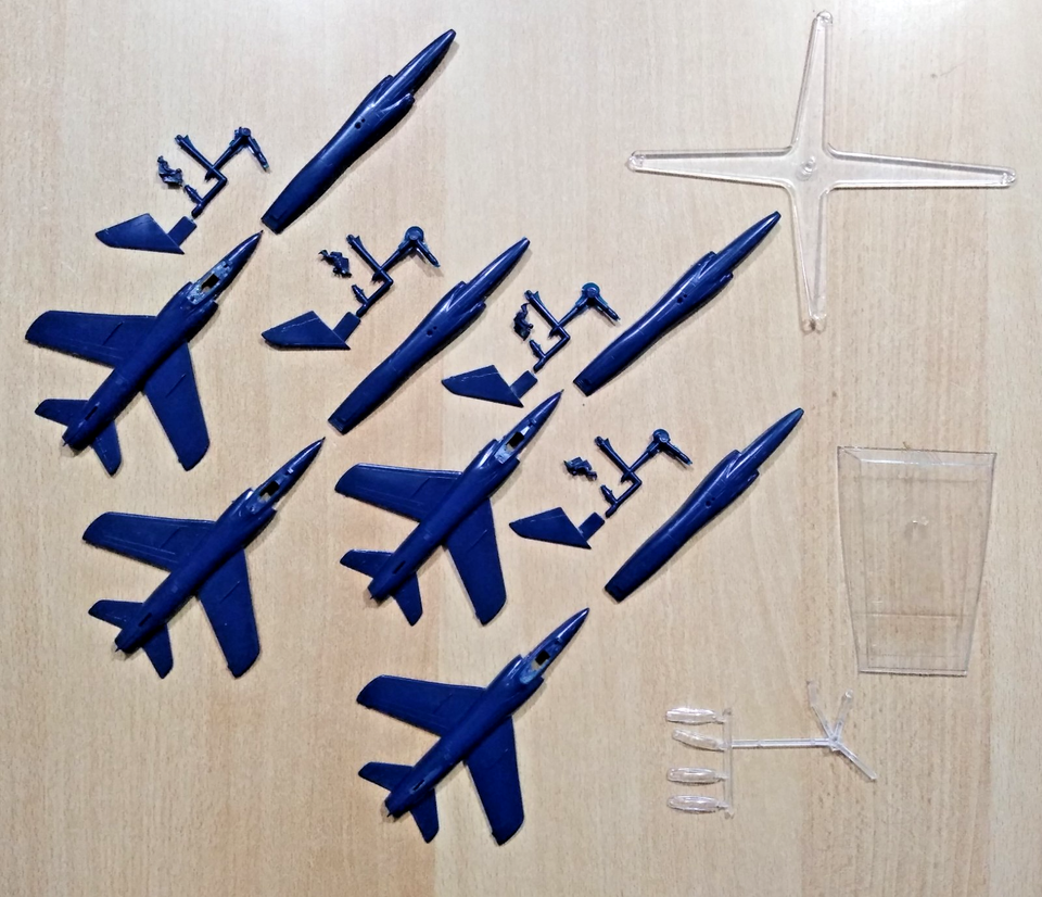14-29 MONOGRAM 1:101 Scale F11F-1 TIGER BLUE ANGELS Plastic Model Kit ...