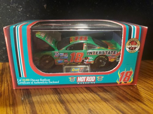 Revell Bobby Labonte #18 INTERSTATE 1998 GRAN PRIX 1:64 w/ Display Case ...
