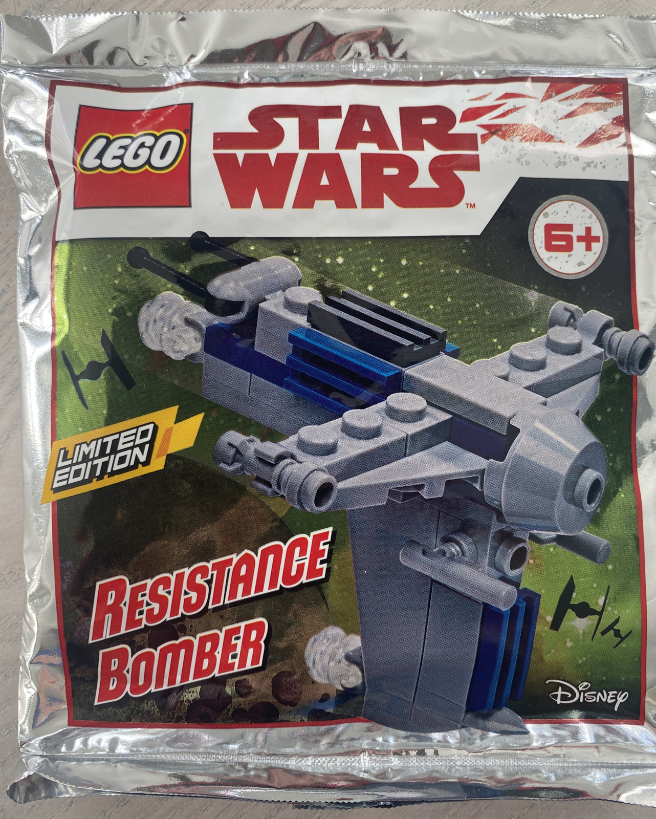LEGO Star Wars: Resistance Bomber (911944) Limited Edition ...