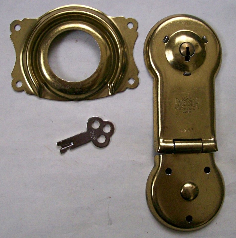 VINTAGE EXCELSIOR Steamer Trunk, Chest Lock & Key Brass & Steel NOS ...