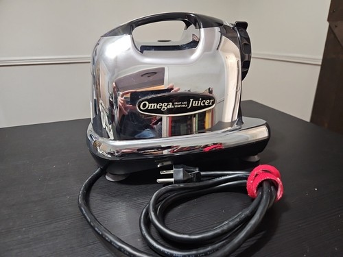 Omega 8006 Juicer Fruit & Vegetable Slow Masticating Extractor (Motor ...