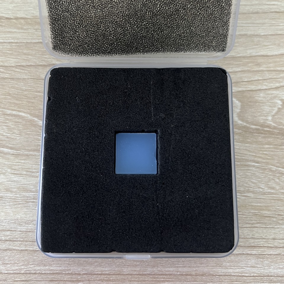 Aerogel cube block with high permeability and high porosity Special ...