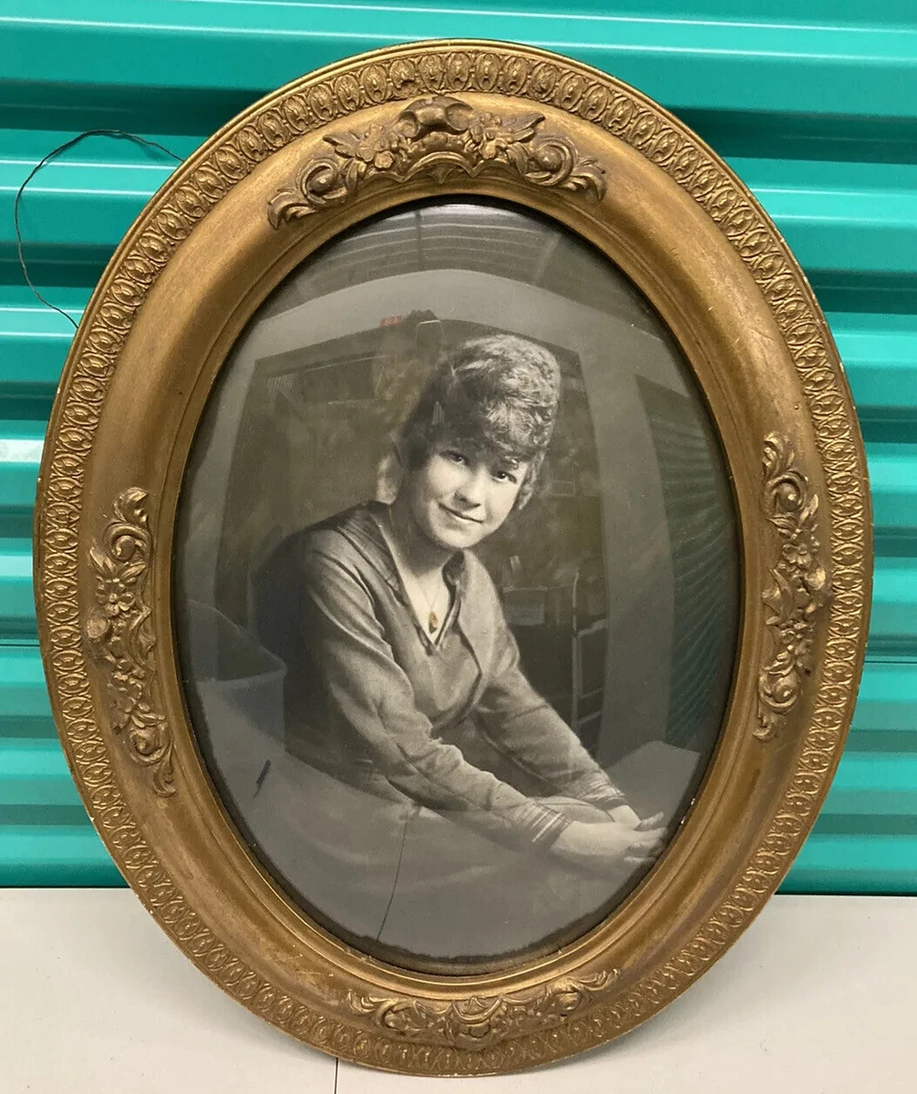 Vintage Gold Oval Frame