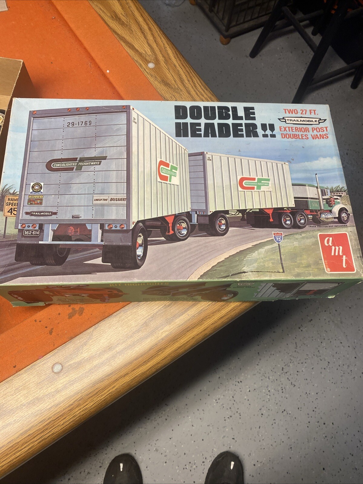 AMT AMT1132 1/25 Tandem Van Trailers Model Kit 849398030387 | eBay