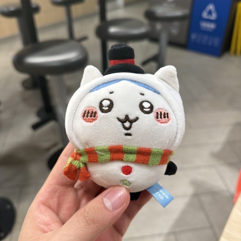 Chiikawa Hachiware Christmas Snowman Plush Keychain With Soft Pp Cotton ...