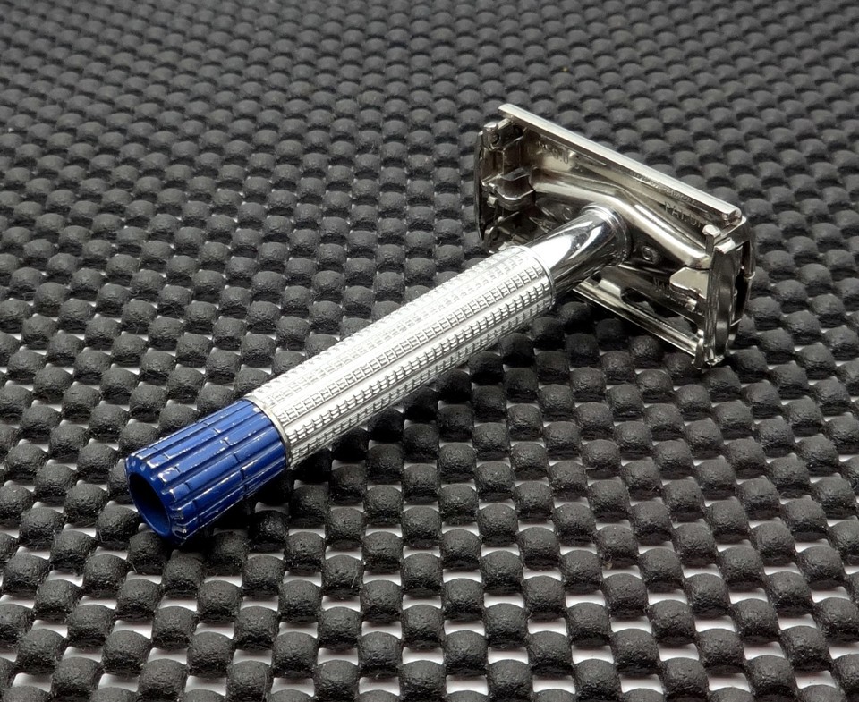 Vintage 1957 Gillette Blue Tip Super Speed DE Safety Razor C1 Clean! | eBay