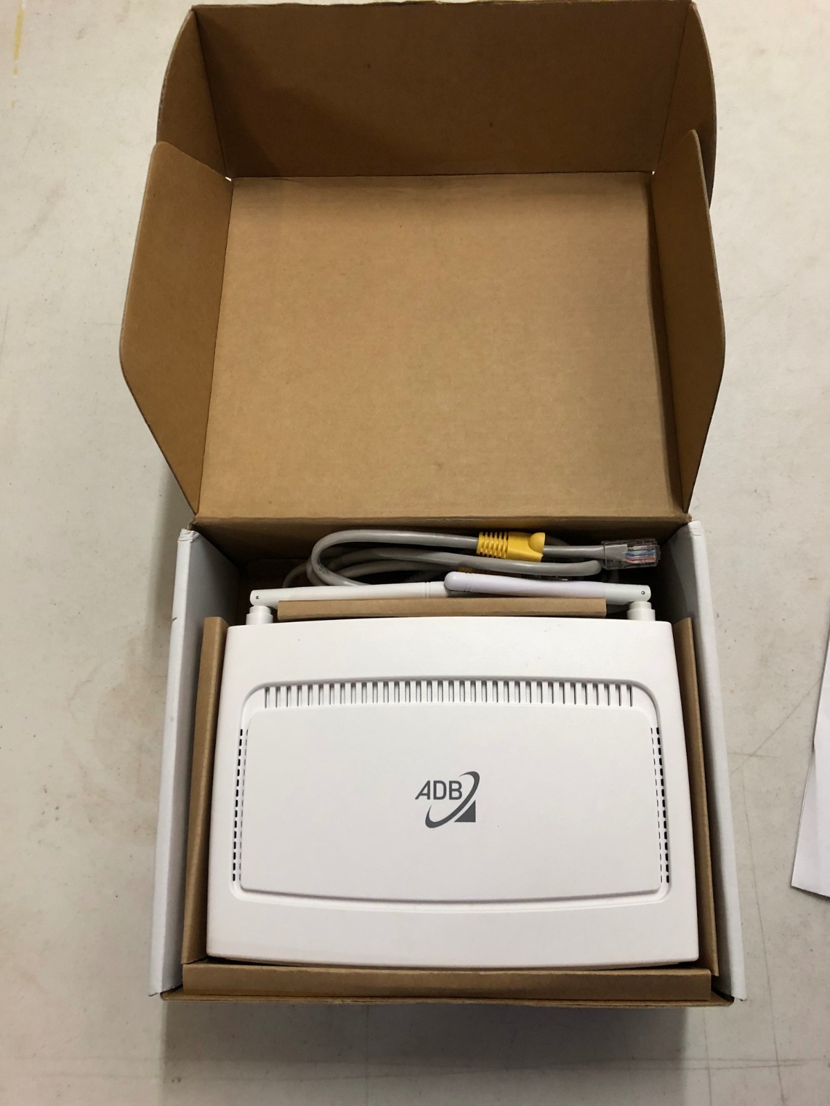ADB Broadband P.DGA4001N Router | eBay