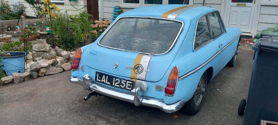 1967 MGBGT GT 1.8 BLUE WIRE WHEELS CHROME BUMPERS. RED INSIDRE STUNNING ...