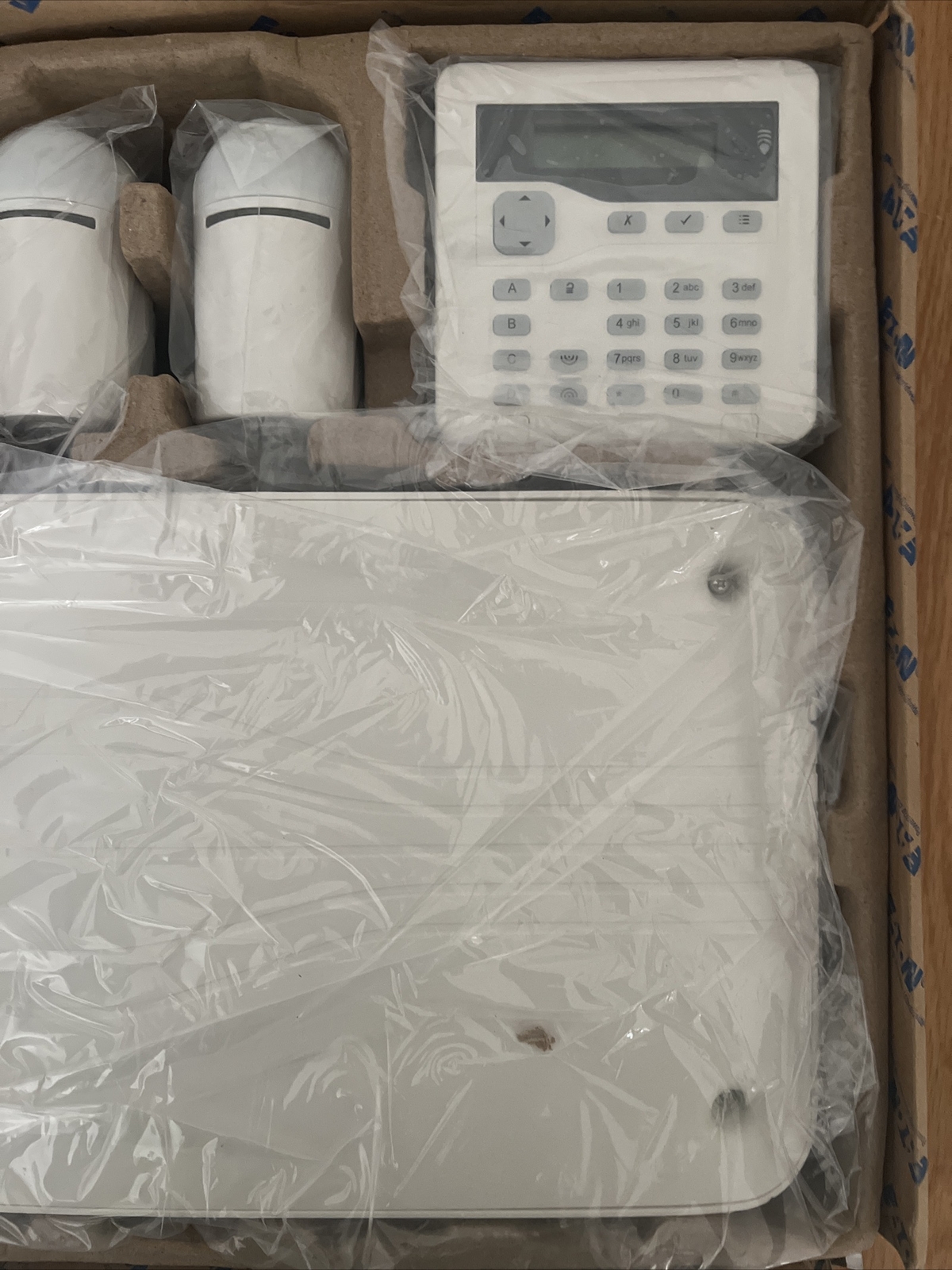 Eaton Scantronic Hybrid Alarm Kit with Wired Keypad | I-ON40H-KIT-WKP for sale online | eBay