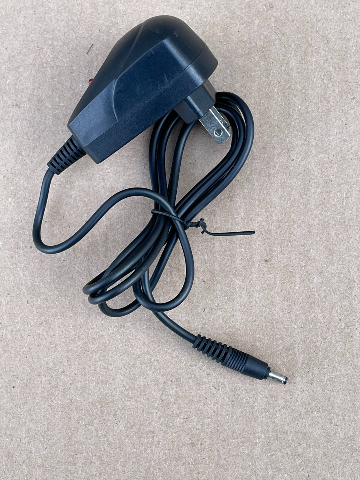 Adapter input AC100-240V 50Hz0.15A- Output DC 5V+0.5V Indoor Use Only ...