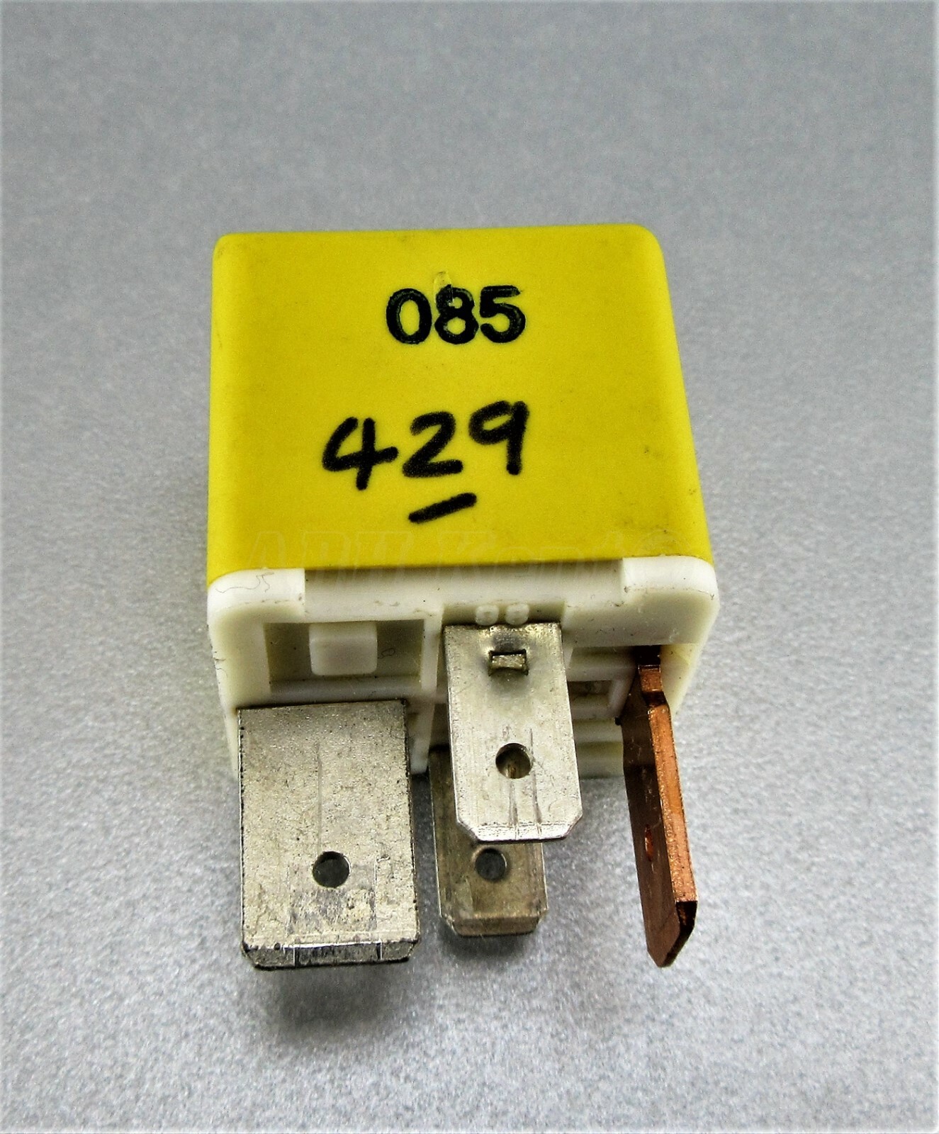 429-Volvo (90-15) Multi-Use 4-Pin Yellow Relay 9128164 Hella 4RA003510 ...
