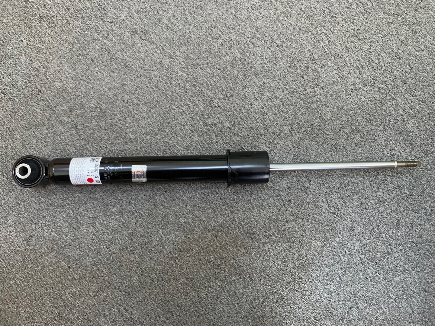 OEM 55307-S1000 Shock Absorber Assy Rear 1Pcs NIB for Hyundai Santa Fe ...