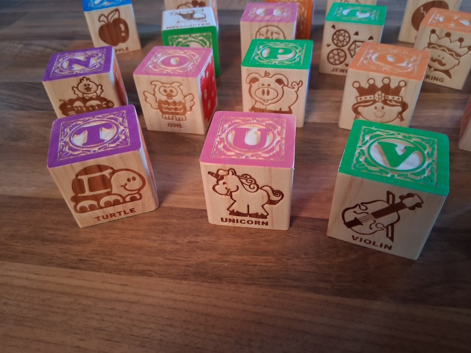 VINTAGE SET OF CHILD'S WOODEN BLOCKS IN GOOD CONDITION - CAPITAL ...