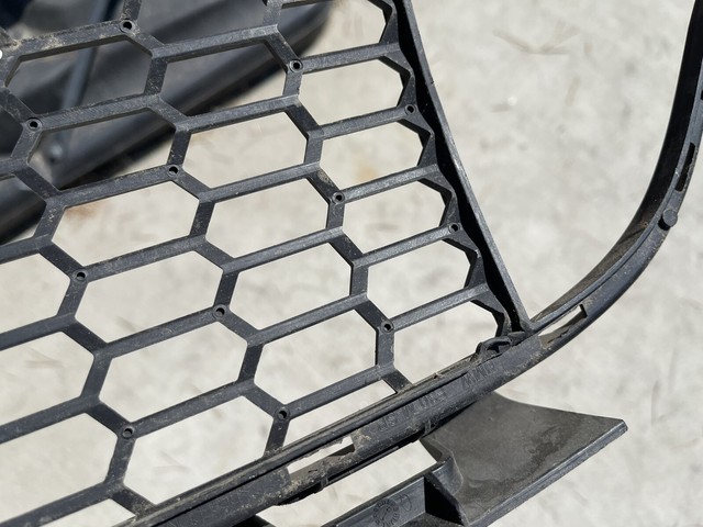 BMW 3 F30 Front M Bumper Center Grille Lower 51118054132 8054132 2015 ...