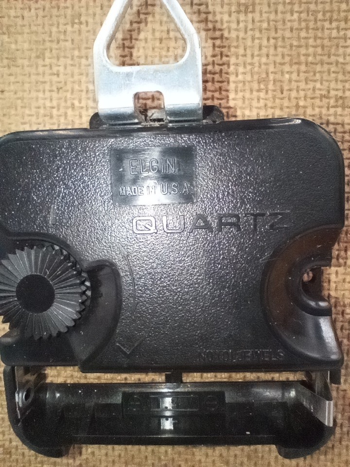 Vintage Elgin Quartz Metal Tile Wall Clock Chicken Hen and Eggs Tested ...