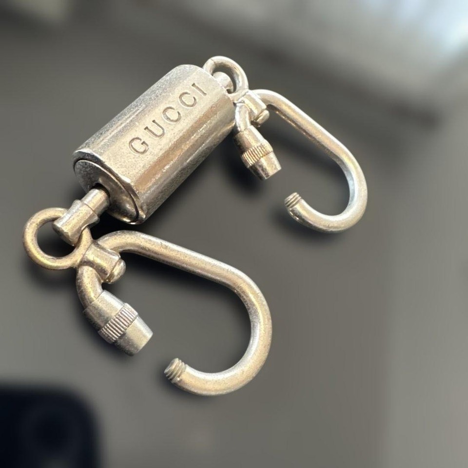 GUCCI Keyring Keychain Bag Charm Silver Carabiner Double Key Ring Logo ...