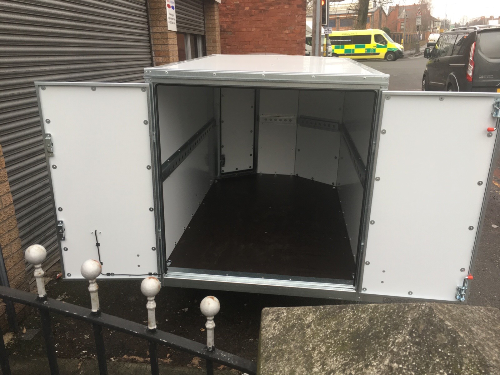 TICKNERS BOX TRAILER 6x4x4 Shaped Front Rear Doors from Teds Trailers ...