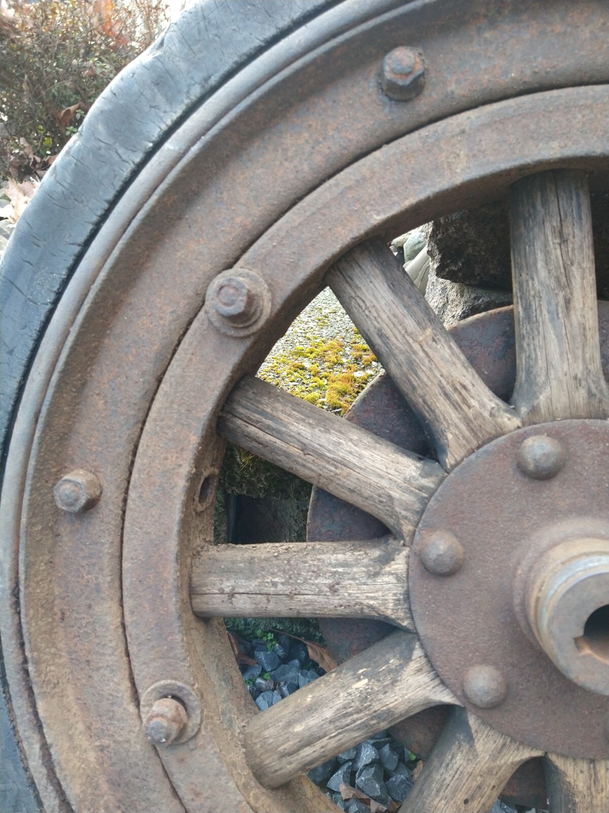 2-1925 1926 1927 Model T Ford TT Truck 20" REAR WOOD SPOKE WHEEL / HUB ...