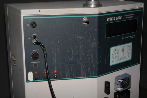 NEW BRUNSWICK SCIENTIFIC BIOFLO 3000 BATCH/ CONTINUOUS BIOREACTOR ...