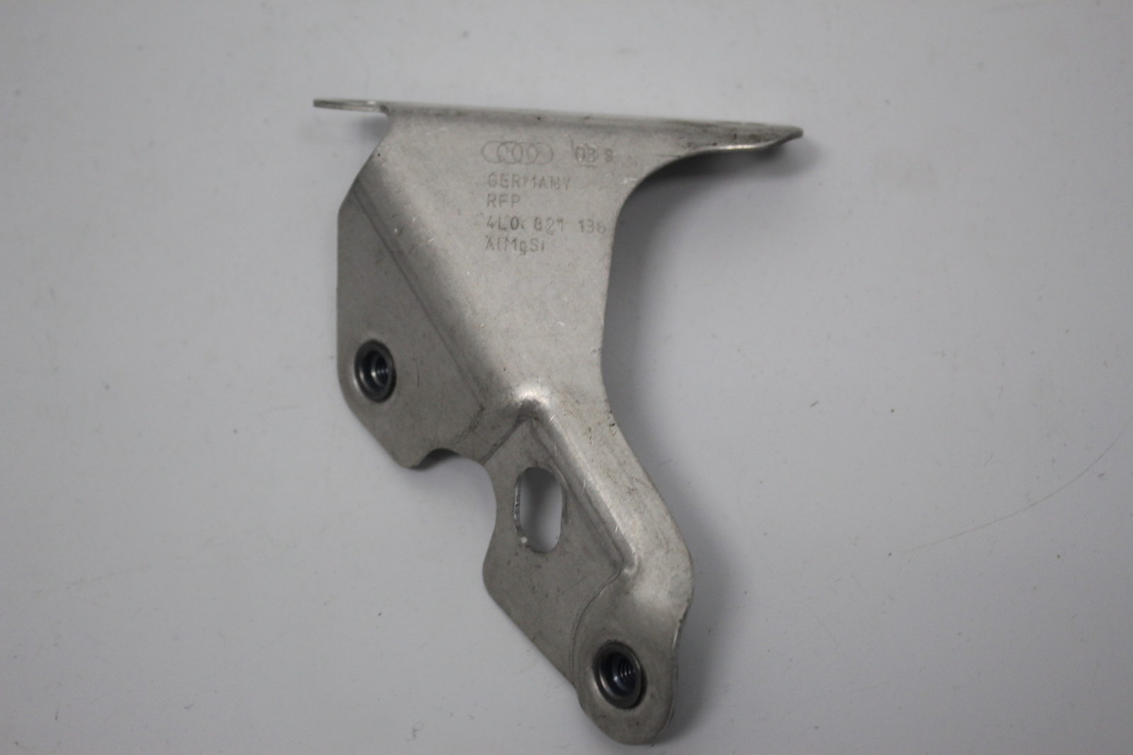 Genuine Audi Q7 Front Fender Mounting Bracket O/s Right Side 4L0821136 ...