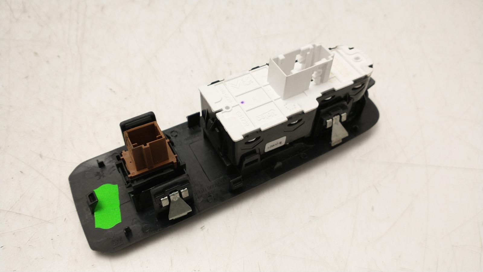 2017 CITROEN DISPATCH Mk3 6 Door Van 96783350ZD Electric Window Switch ...