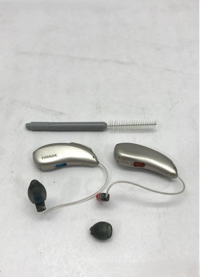 Phonak Audéo RIC Rechargeable Hearing Aids (Pair L+R) with Charger Case ...