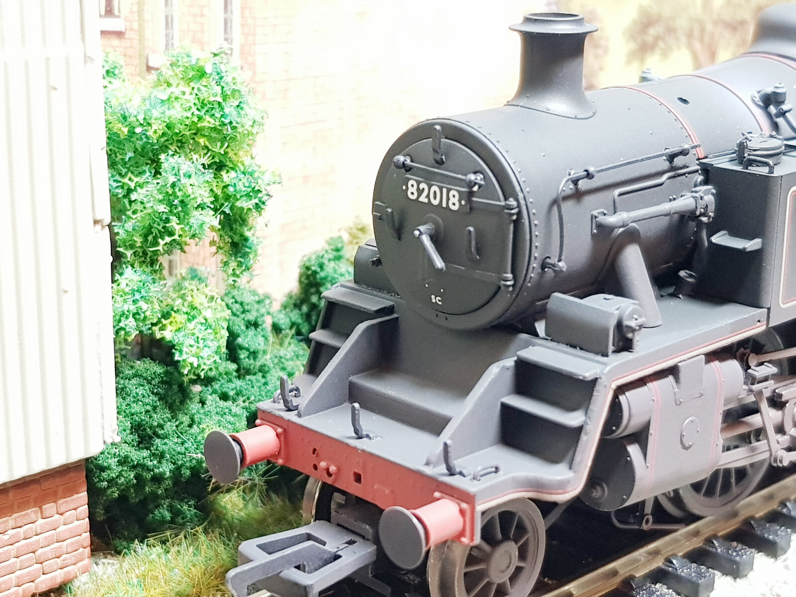 Bachmann+31-982+BR+Standard+Class+3MT+Tank+82018+-+BR+Lined+Black+ ...