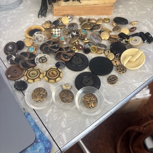 Vintage Lot of MCM Buttons Large Coat Buttons, Lucite, Metal, Crest | eBay