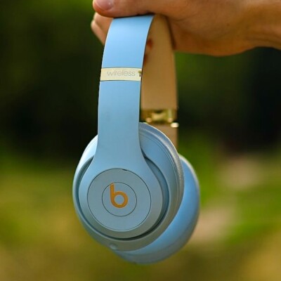 Beats Studio3 Wireless Headphones Skyline Collection - Crystal Blue ...
